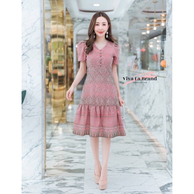 V053 เดรสผ้าทอลายไทยแต่งกระดุมหน้าเก๋ๆ กระโปรงระบาย - vivalabrand - ThaiPick