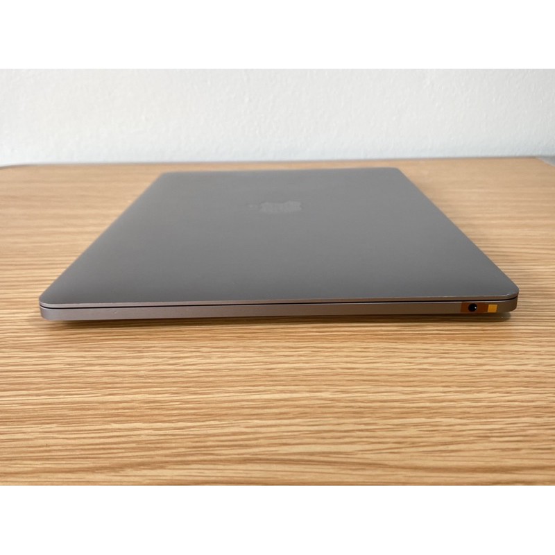 MacBook Pro 2017 RAM 8 gb. Cycle Count 4 - 999onlinestore - ThaiPick