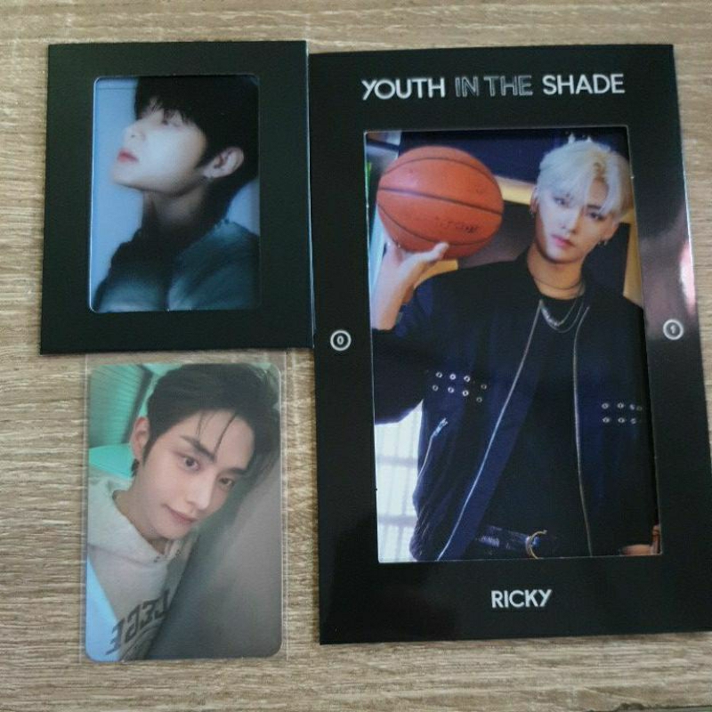 Zerobaseone (ZB1) กรอบรูปการ์ด Zerose coaster youth in the Shade Album ...