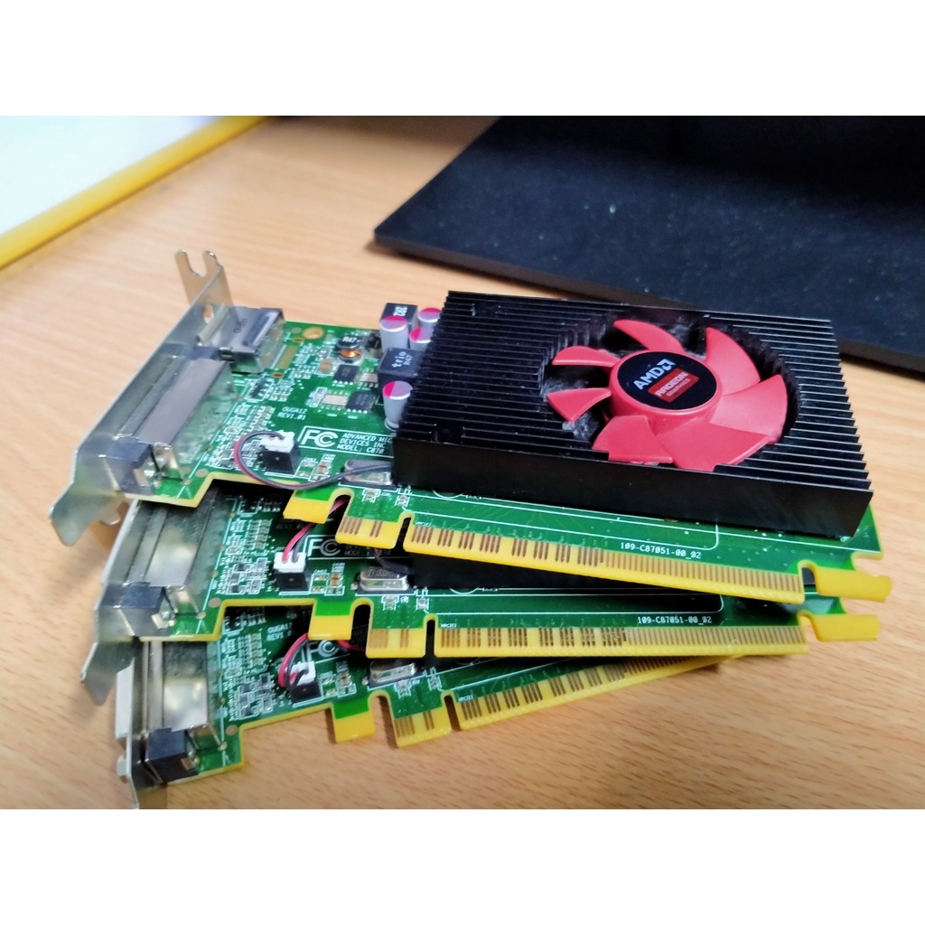 AMD Radeon R5 340 2 GB พอร์ทการเชื่อต่อ ( DVI DP) Memory Size 2 GB ...