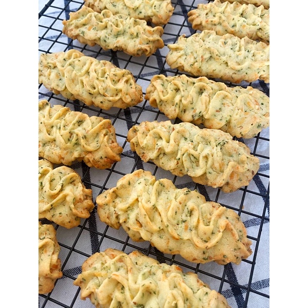 Parmesan Cheese Garlic Cookies(คุ้กกี้ชีสกระเทียม) - imprapat - ThaiPick