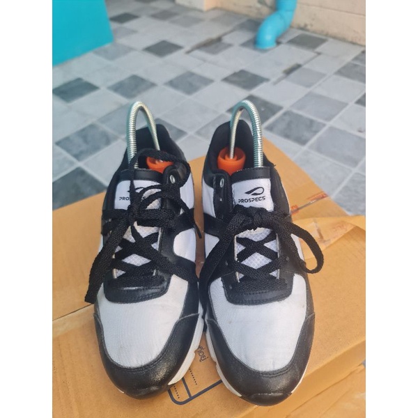 รองเท้า Prospecs ถูกที่สุด พร้อมโปรโมชั่น ธ.ค. 2025 | BigGoเช็คราคาง่ายๆ