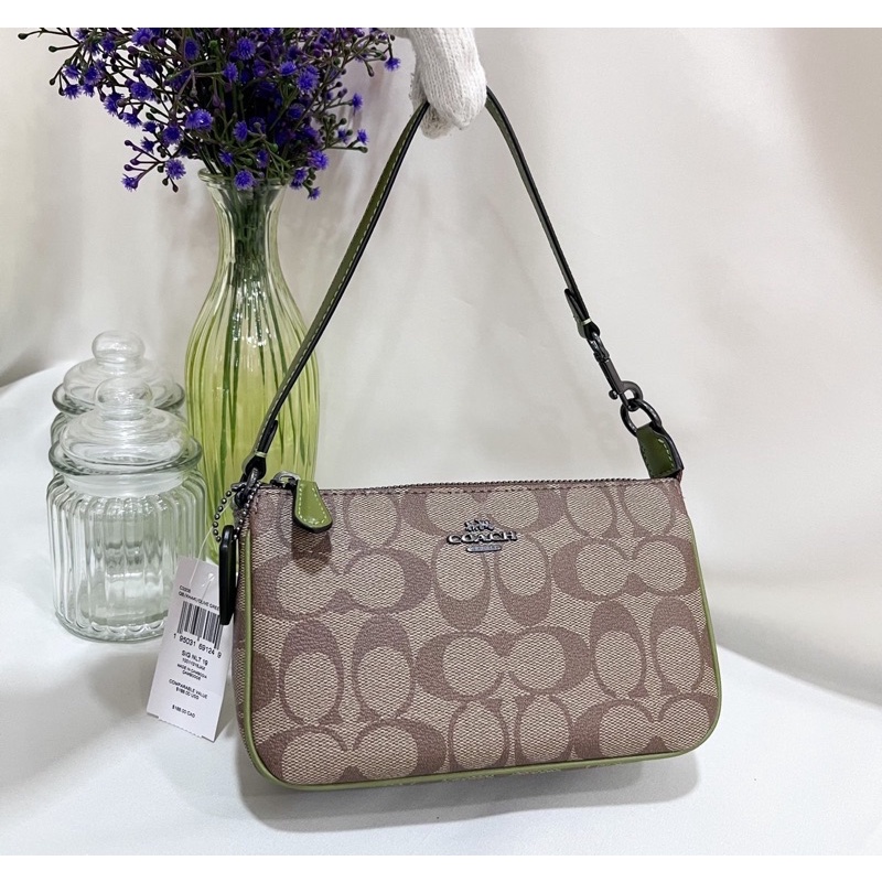 พร้อมส่ง แท้ NOLITA 19 IN SIGNATURE CANVAS COACH Mini pouch ...
