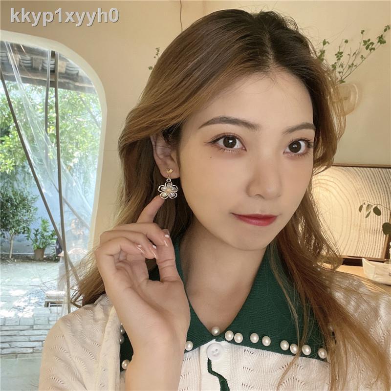 ⊕S925 ต่างหูดอกไม้ 2022 ใหม่อินเทรนด์ ins สไตล์ high-end ต่างหูออกแบบ Sense ต่างหูแบบหนีบไม่มีรู ...