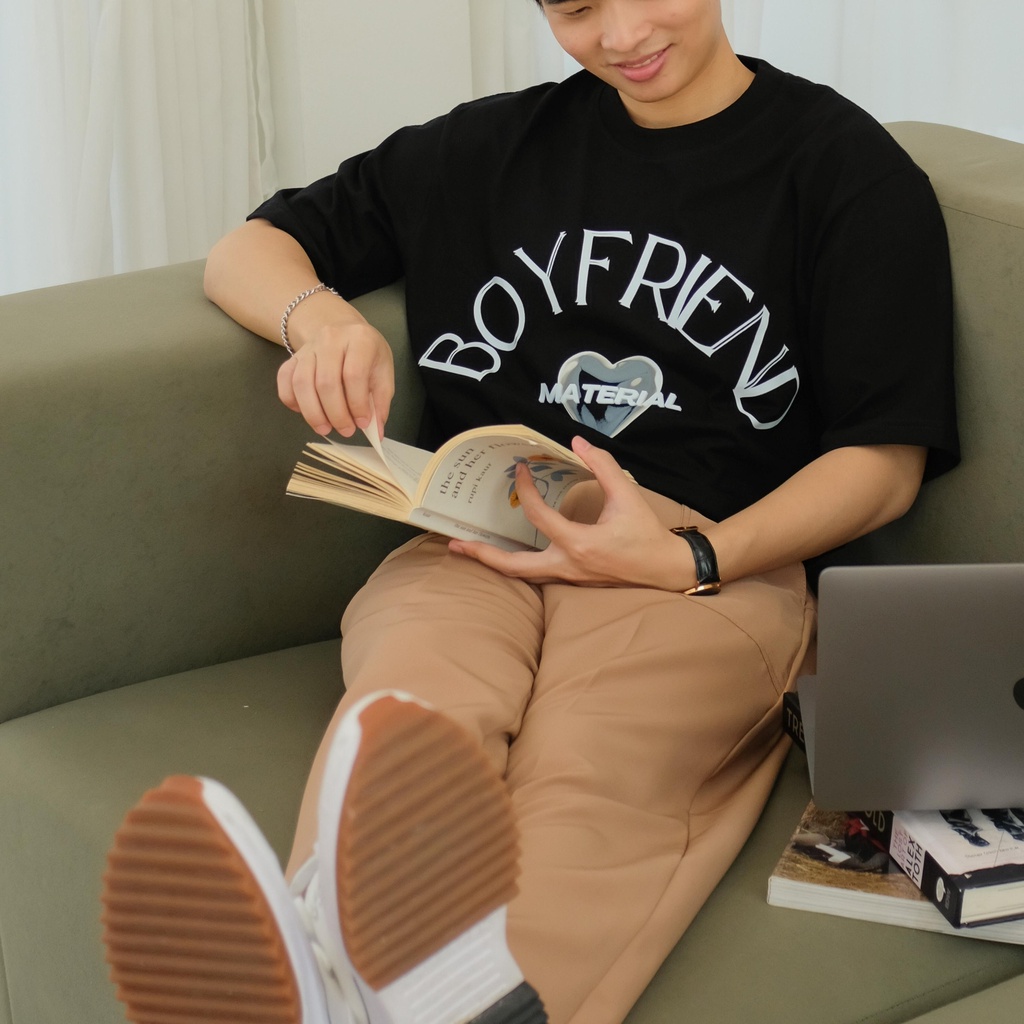 BOYFRIEND Material Oversized T-Shirt เสื้อยืดทรงหลวมโอเวอร์ไซส์ ไหล่ตก ...