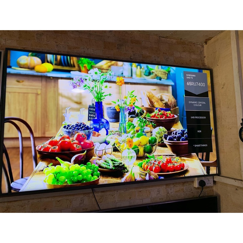 Samsung 65 lnch LED (UA65AU7000) 4K UHD Smart TV with Crystal Processor ...