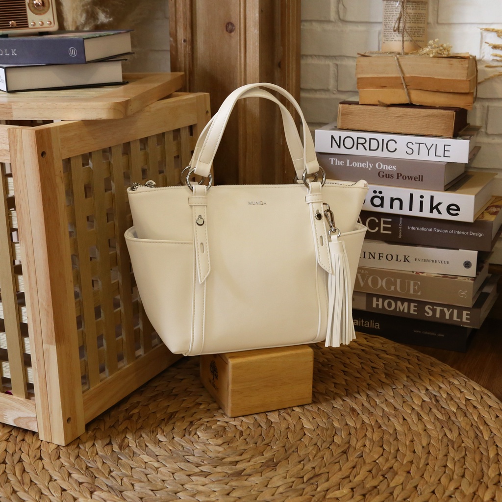 New Arrival สินค้ามาใหม่ MUNIGA กระเป๋าถือ รุ่น Flora - munigaofficial ...