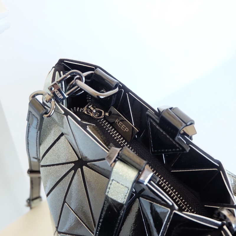 New Collection กระเป๋าถือ KEEP BAG รุ่น ขนมจีบ2 tone ของแท้พร้อมส่ง - coolly__chick - ThaiPick