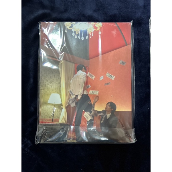 พร้อมส่ง โฟโต้บุ๊คหยิ่นวอร์ YINWAR CONCERT Official Photobook ...