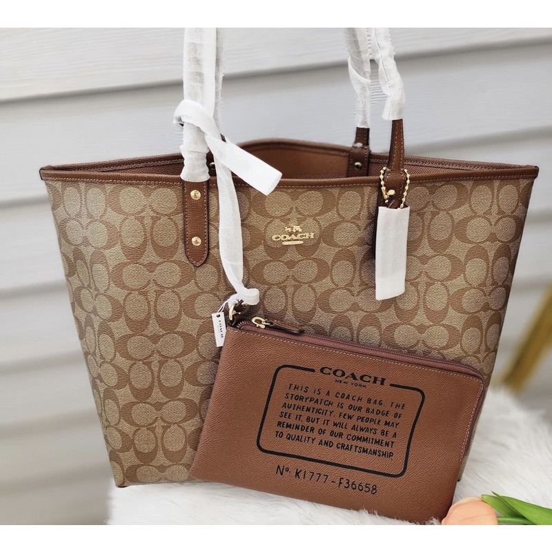 พร้อมส่งในไทยแท้จากอเมกา Reversible City Tote โทสกลับด้าน ใช้ได้2 ด้าน ...