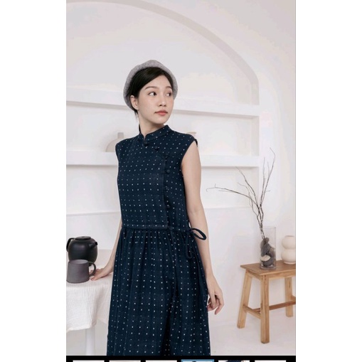 Larinn Gaoxing dress navy เดรสคอจีนทรงหลวม ผ้าฝ้ายน่มๆ สีกรม | Shopee ...