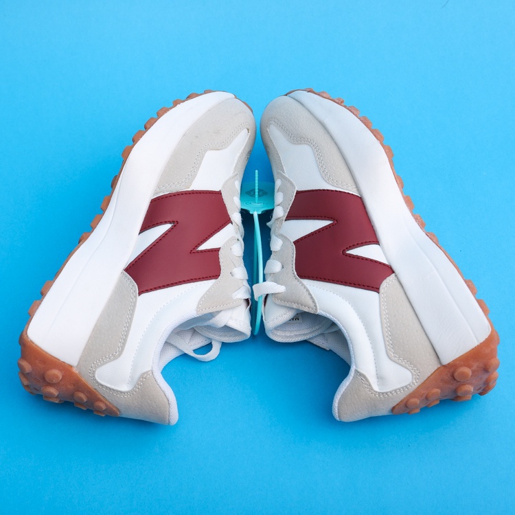N327 รองเท้าผ้าใบลําลอง พื้นนิ่ม น้ําหนักเบา สีแดง สีขาว เหมาะกับการ ...