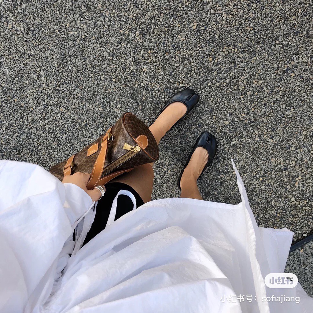 คุณภาพเพดาน Mm6 tabi รองเท้าลําลอง ส้นแบน เข้ากับทุกการแต่งกาย สําหรับ ...