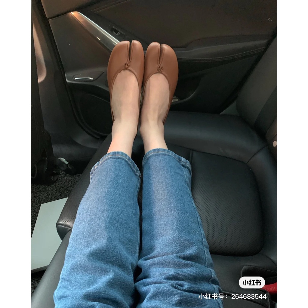 คุณภาพเพดาน Mm6 tabi รองเท้าลําลอง ส้นแบน เข้ากับทุกการแต่งกาย สําหรับ ...