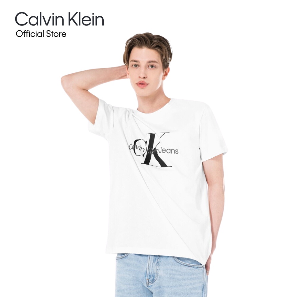 (ลดอีก 20 พิมพ์ 20MALL88) Calvin Klein เสื้อยืดผู้ชาย ทรง Regular สีขาว ...