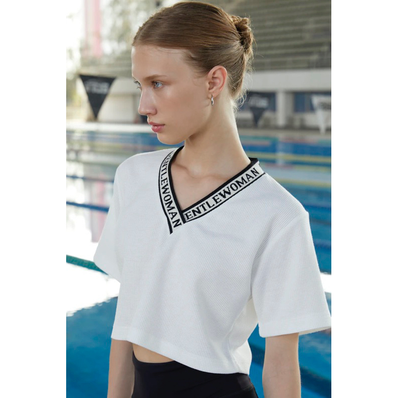 พร้อมส่ง‼️เสื้อ GENTLEWOMAN: DREAMER CROP TOP | Shopee Thailand