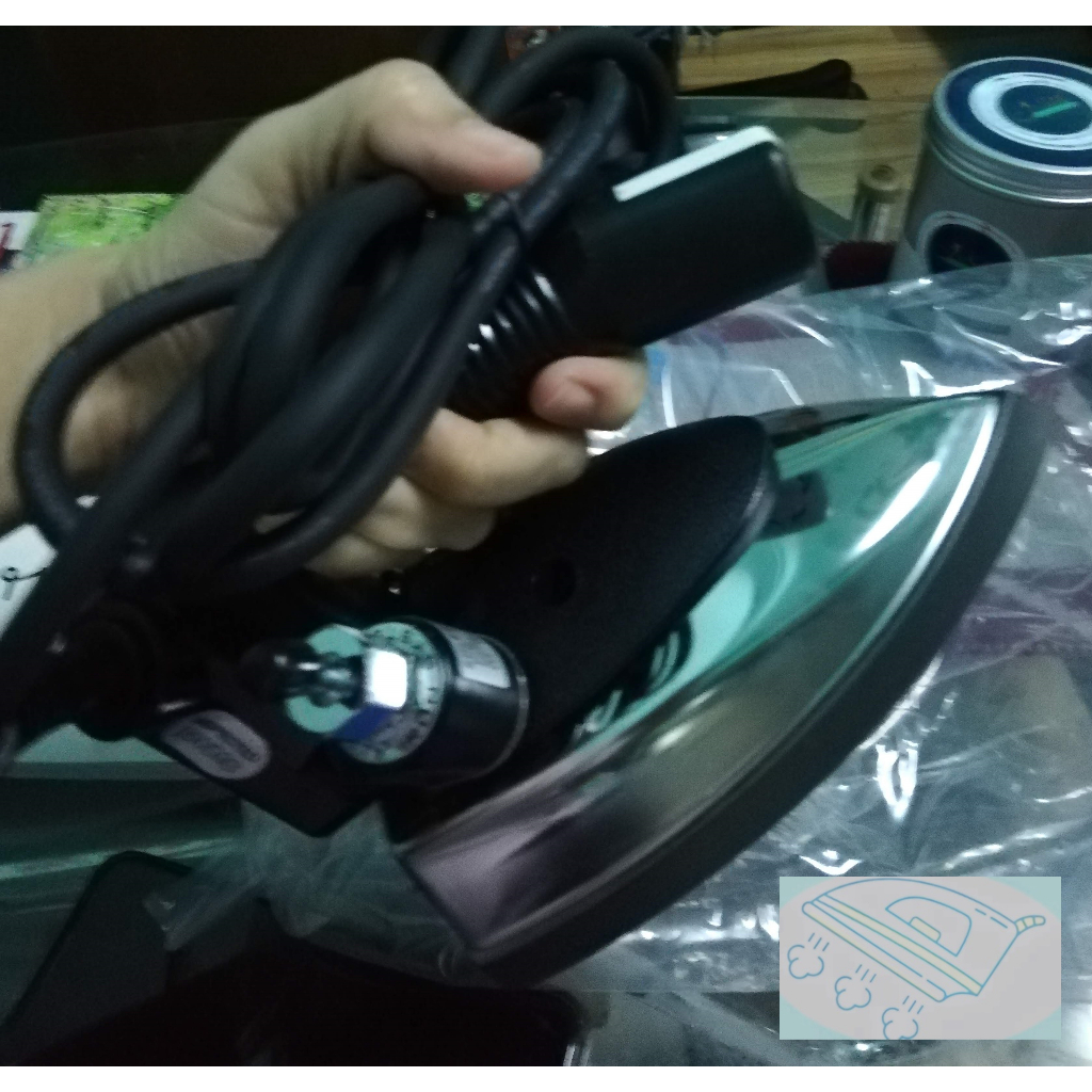 เตารีดไอน้ำอุตสาหกรรมแบบกระปุกน้ำ Silver Star รุ่น ES-94A - maew_suratda - ThaiPick