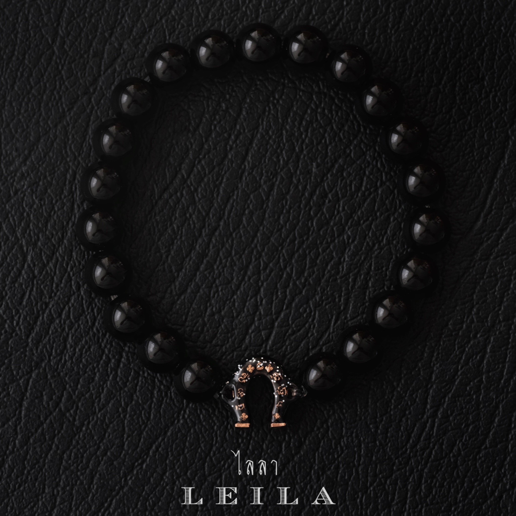 Leila Amulets เกือกม้าแก้ว Baby Leila Collection สีดำ (พร้อมกำไลหินฟรี ...