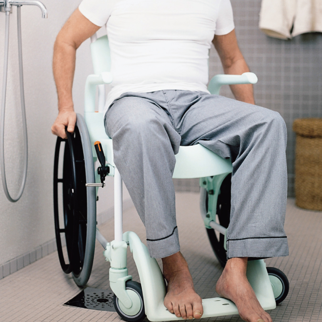รถเข็นอาบน้ำ รถเข็นนั่งถ่าย Etac Clean Shower Commode Chairs รุ่น ล้อ ...