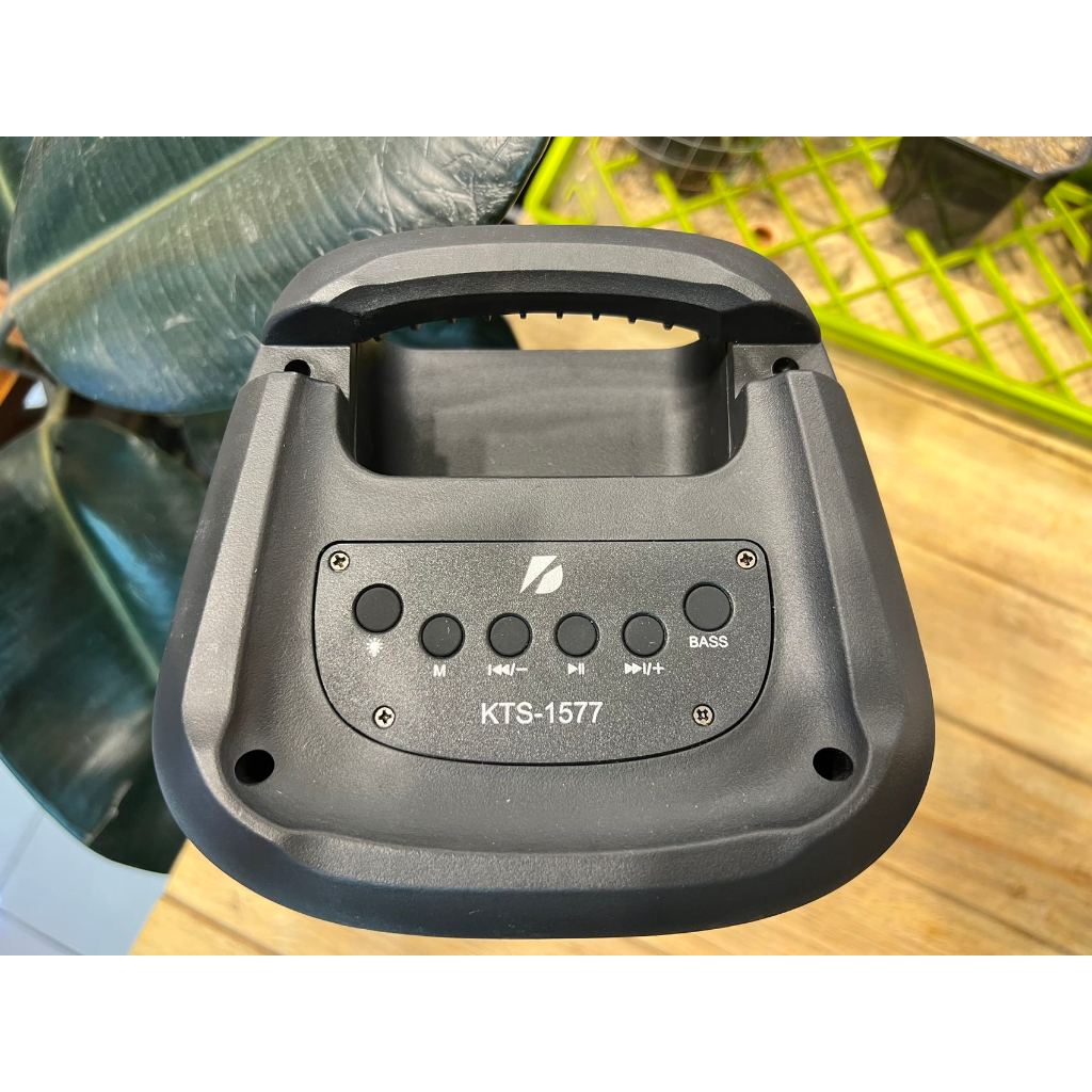 ลำโพงบูลทูธ KTS-1577 ดอก4นิ้ว มีAUX ปรับไฟ-ปิดไฟได้ วางมือถือได้ แบตในตัว เสียงดี - ommgshop ...