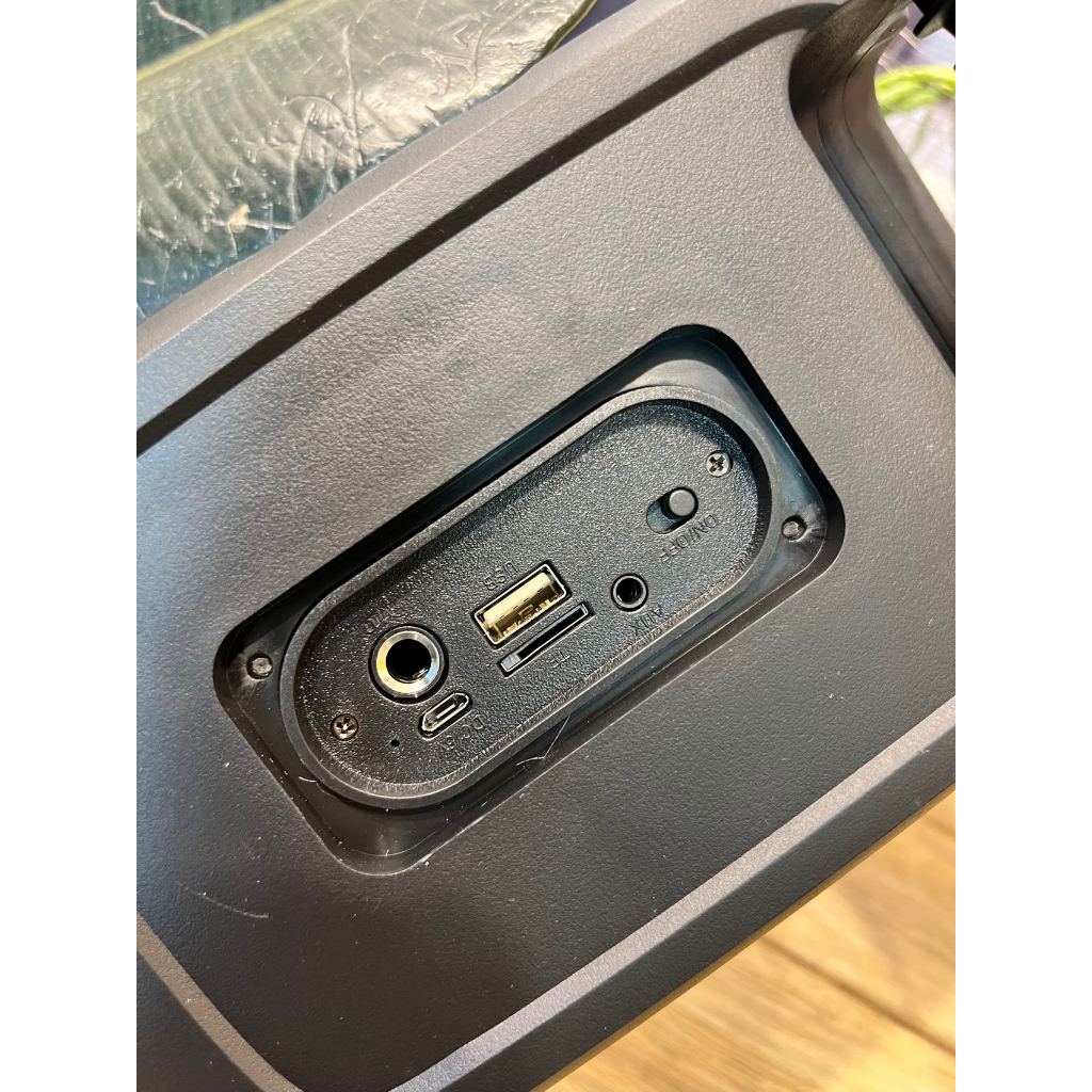 ลำโพงบูลทูธ KTS-1577 ดอก4นิ้ว มีAUX ปรับไฟ-ปิดไฟได้ วางมือถือได้ แบตในตัว เสียงดี - ommgshop ...