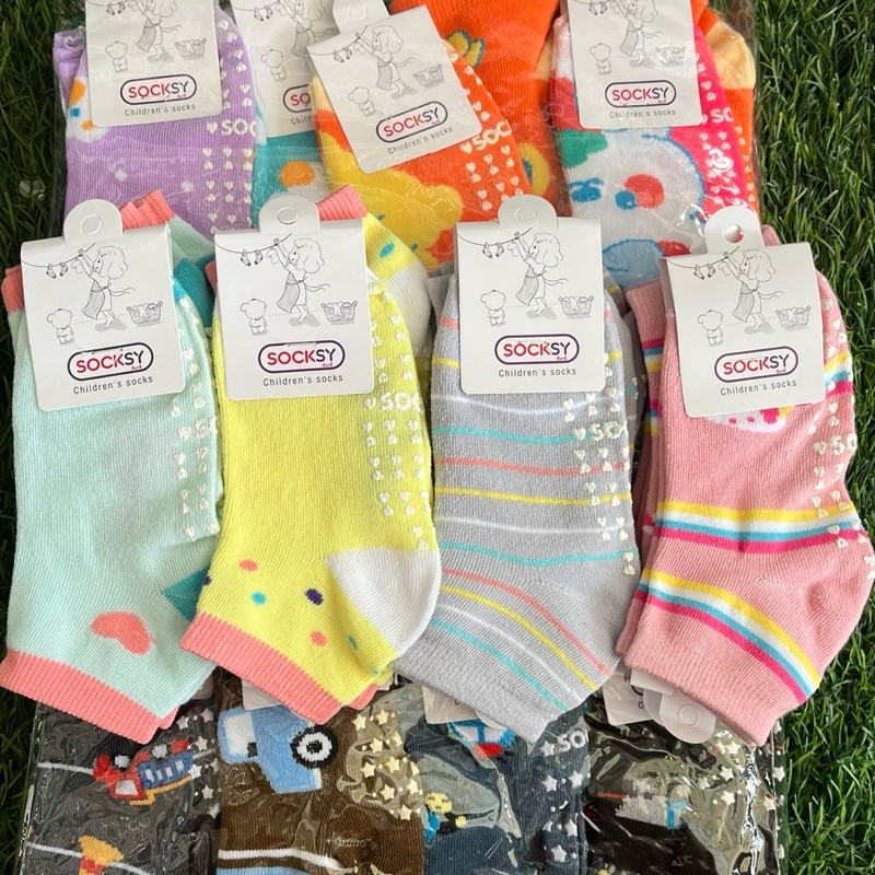Socksy-Tomtam ถุงเท้าเด็กกันลื่น ลายน่ารัก แพ็ค 4 คู่ - TOMTAM - ThaiPick