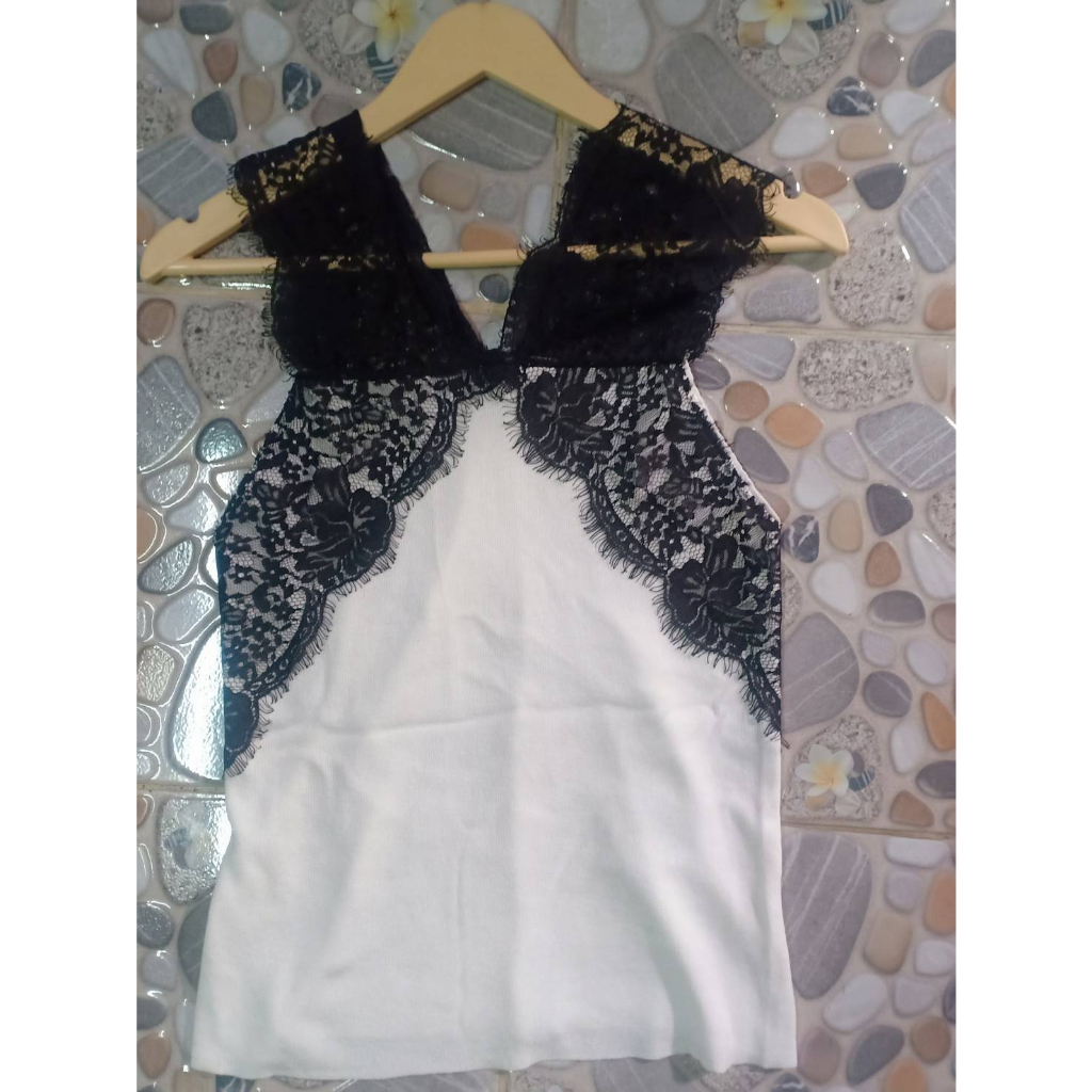 Aส11ถ300(ลตข) เสื้อกร้ามไหมพรมแต่งลุกไม้ที่แขนเสื้อแขนกุด รอบอก28-32 ...