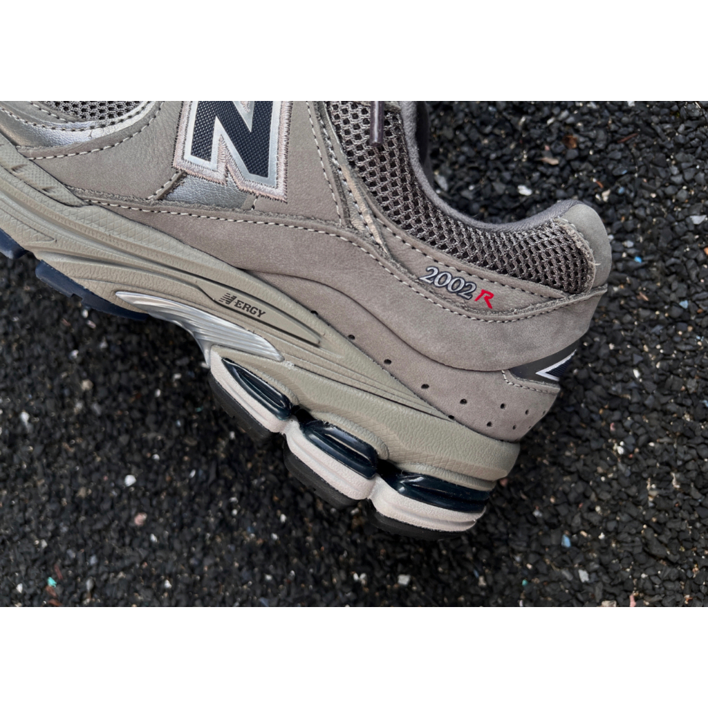 พร้อมส่ง แท้พร้อมส่งของแท้ New Balance NB2002R รองเท้าวิ่งชายหญิง ...